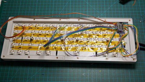 Hand-wiring a custom keyboard
