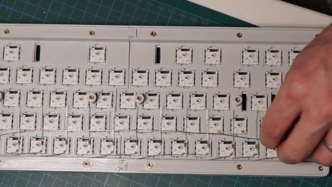 Hand-wiring a custom keyboard